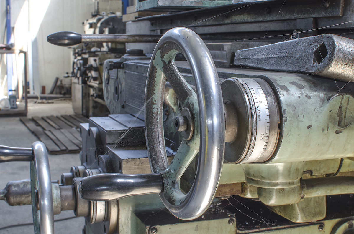 How Does a Swiss Screw Machine Work?
